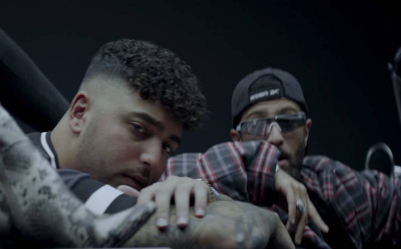 Kalim ft. Nimo - Lowrider OUTFIT, Balenciaga Sonnenbrille, Cap Trikot