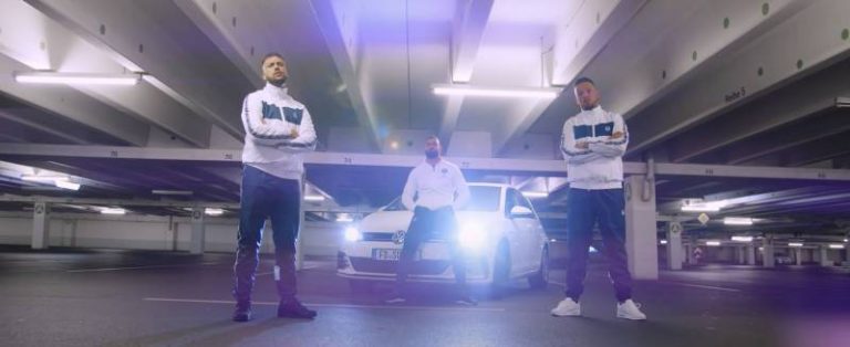 Azet & Albi Fast Life 2 Outfit: Jogginganzug, Haifischnikez Sneaker Tasche