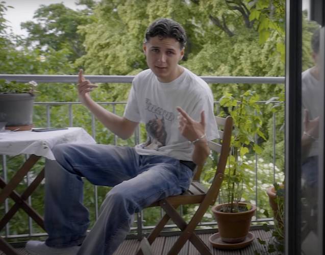 Pashanim Sommergewitter Outfit: Nike TNs, Jeans, Armband, Tasche...