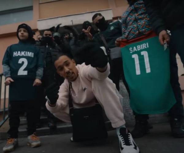 Silva Youngstar Outfit: Lacoste Anzug, Nike TN Sneaker, Kette, Tasche...