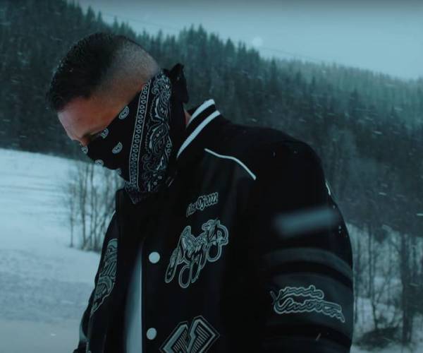 AK Ausserkontrolle Pur auf Ice Outfits mit Shop Links